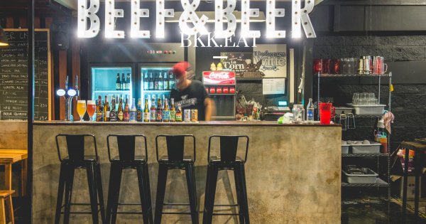 Butcher Beef and Beer (เจริญราษฎร์) ร้านเนื้อย่างที่มาพร้อมกับพาเหรดครา ...