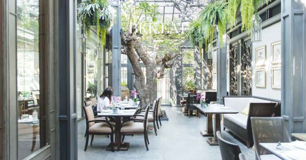 Lady L (ชิดลม) ร้านอาหารบรรยากาศกลาสเฮ้าส์สวย ๆ เน้นเสิร์ฟอาหารสไตล์เวส ...